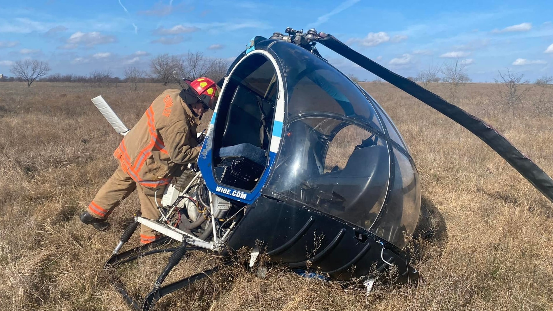 Helicopter crash near Crowley: No injuries | wfaa.com