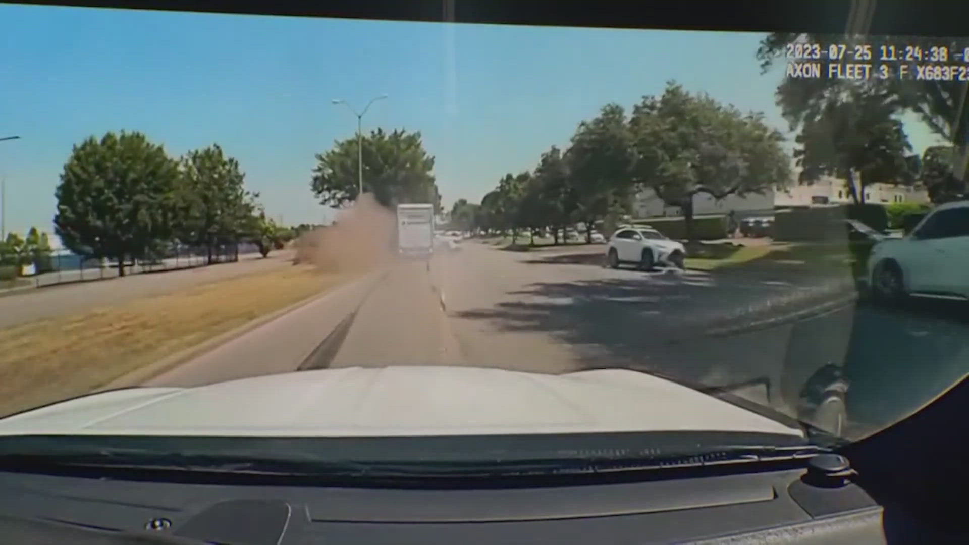 Dallas police violated pursuit policy in U-Haul chase, report finds ...