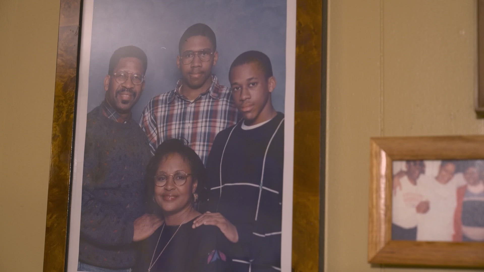 Arrest made after deadly shooting outside Texas bank | wfaa.com