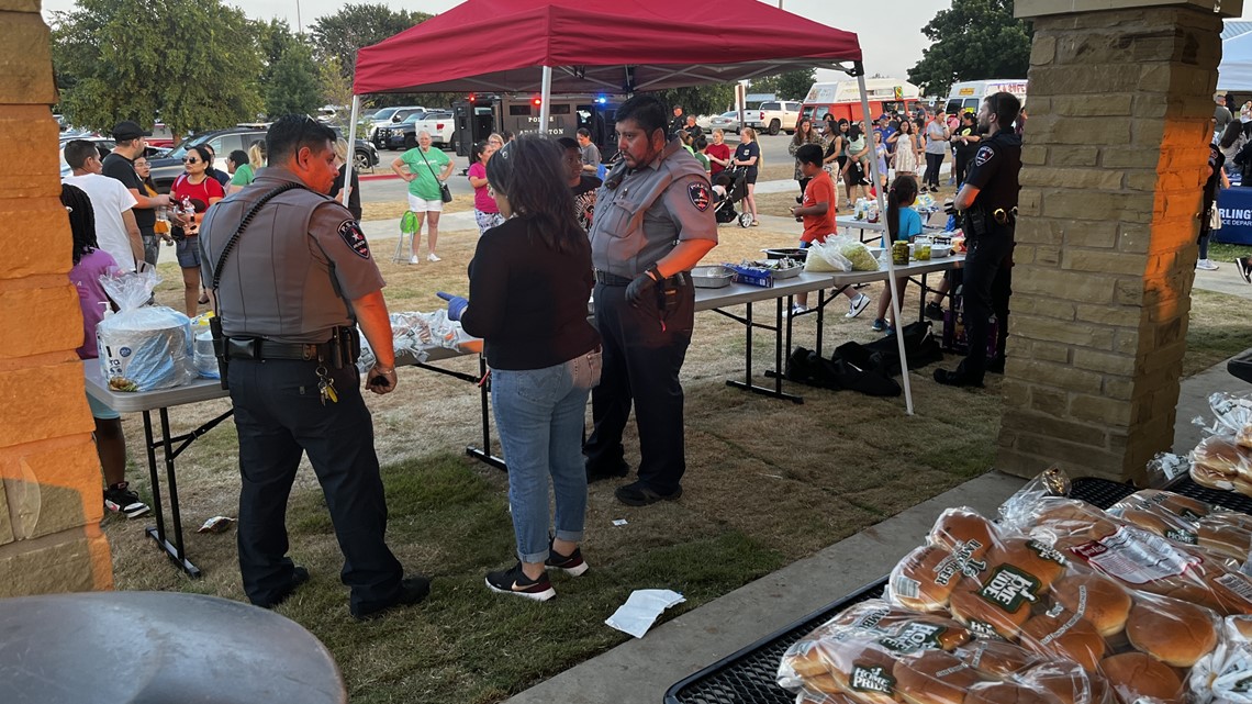 Arlington Police Department Cooking With Cops at Vandergriff Park ...