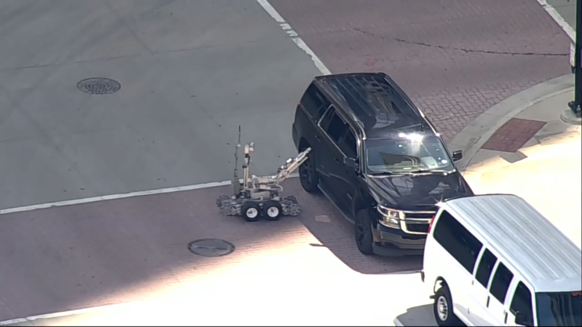 Bomb squad breaches suspicious vehicle that prompted bomb threat in ...