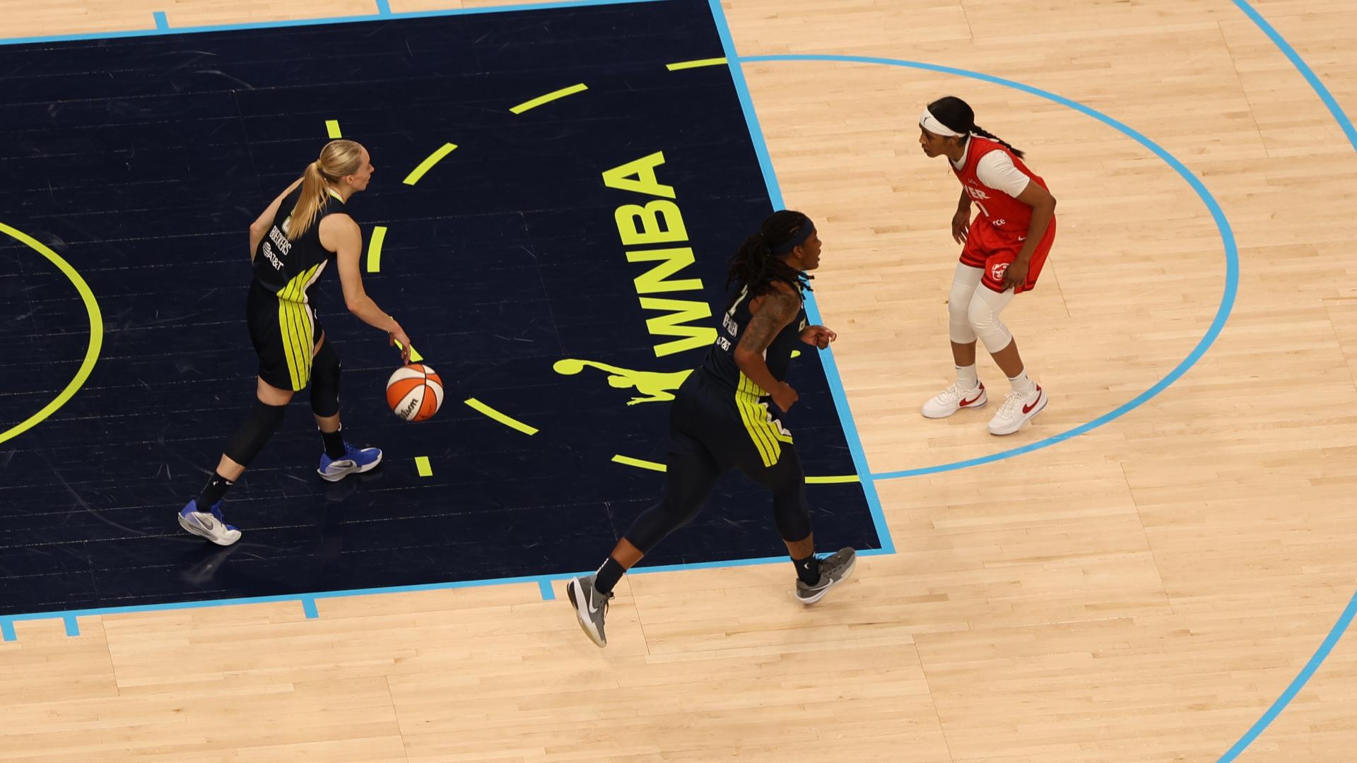 Fans celebrate WNBA stars at Dallas Wings game | wfaa.com