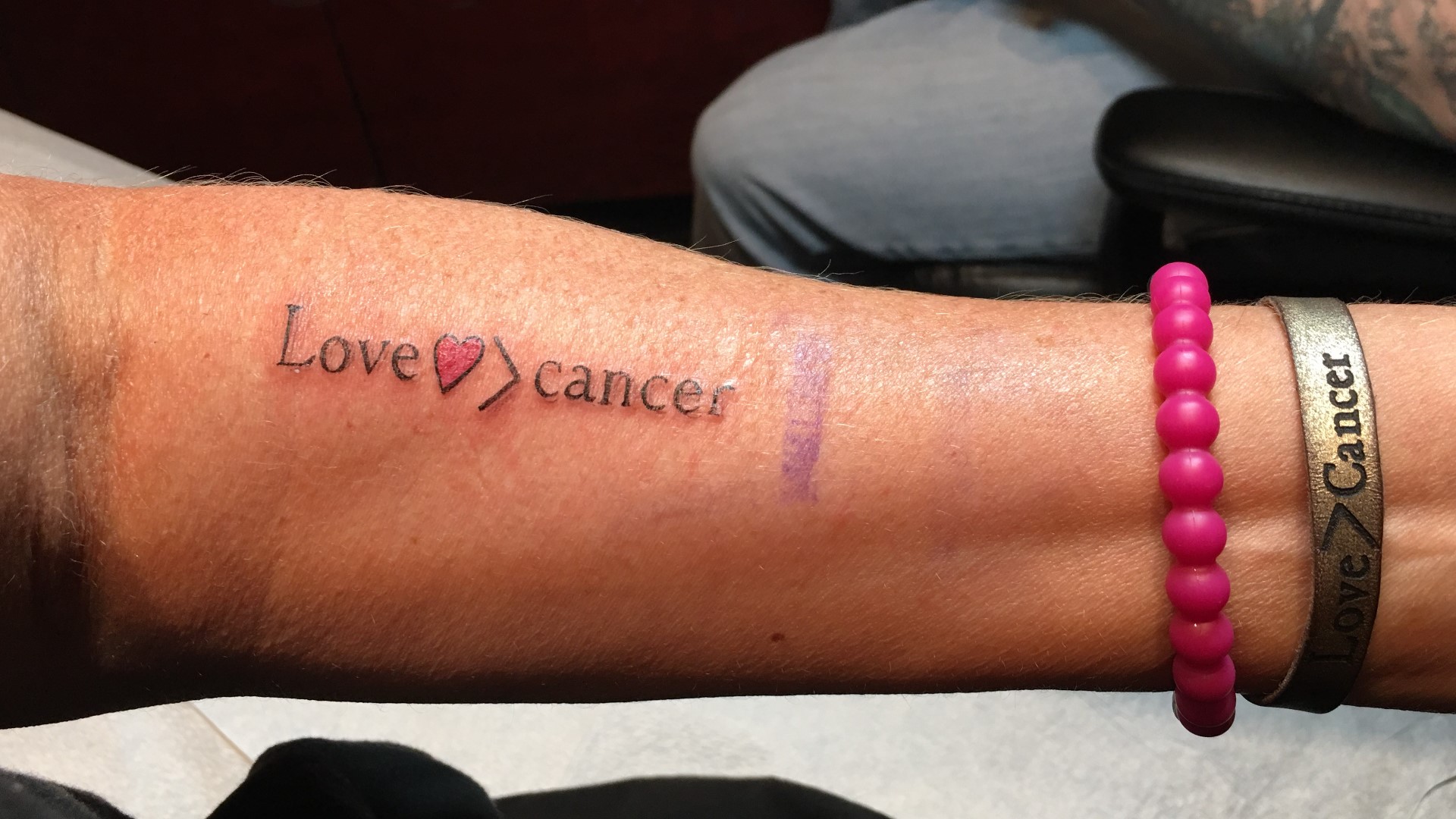 Woman with rare breast cancer diagnosis explains her survival | wfaa.com