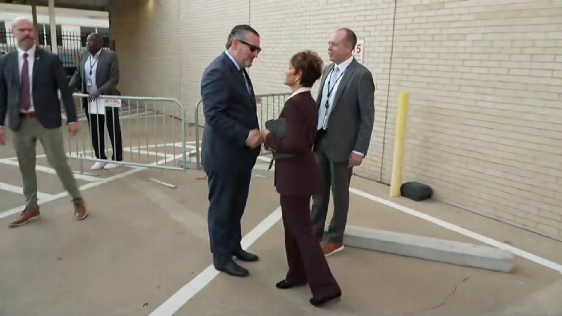 Ted Cruz vs. Colin Allred Texas Debate: Live updates, TV, time | wfaa.com