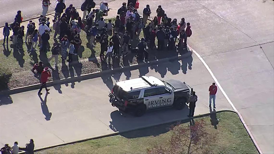 Gas leak prompts evacuation at Sam Houston Middle School in Irving, TX ...