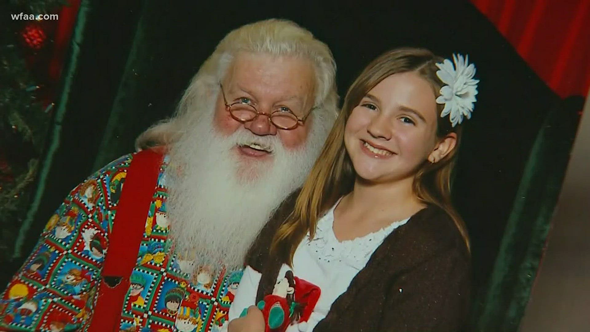 Families remember beloved Fairview Town Center Santa | wfaa.com