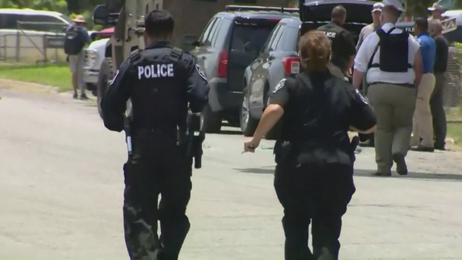 Uvalde ISD police officers indicted on charges related to Robb ...