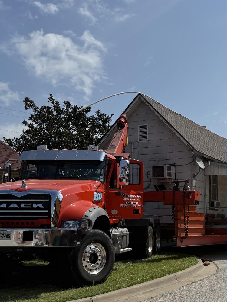 Grapevine relocates 137-year-old house that has direct connection to ...