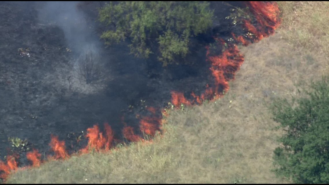 2 firefighters injured as crews battle brush fires in Hood County ...