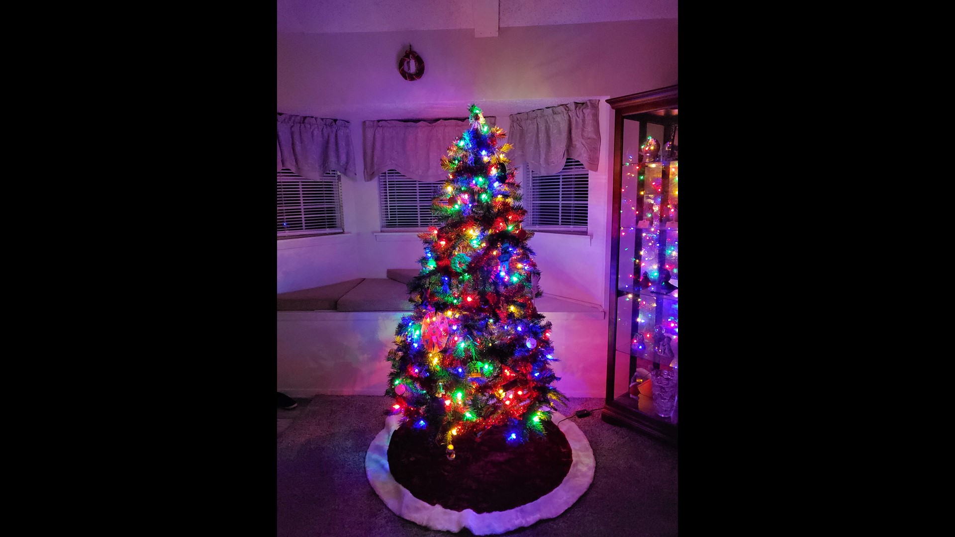 Your pictures: Flamingo Christmas tree, Whataburger Christmas tree ...