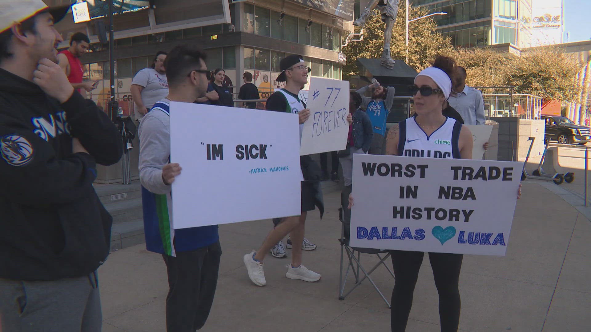 Luka Doncic trade: Mavs fan reaction continues, tribute cleared from American Airlines Center ...