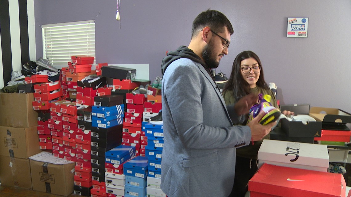 Kimball High School teacher leads shoe fundraiser | wfaa.com
