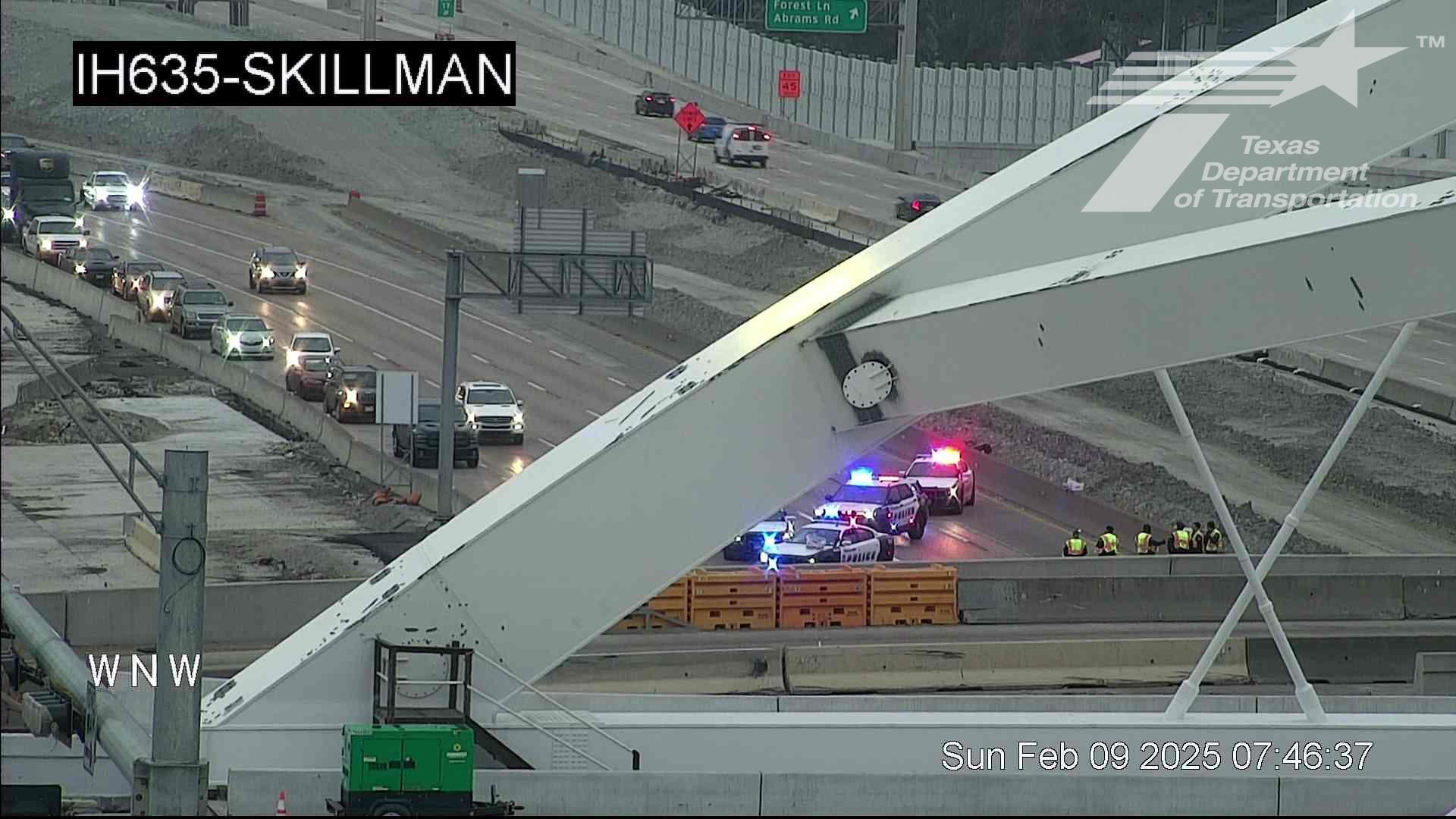 Traffic Alert: Interstate 635 shuts down after two early morning crashes | wfaa.com