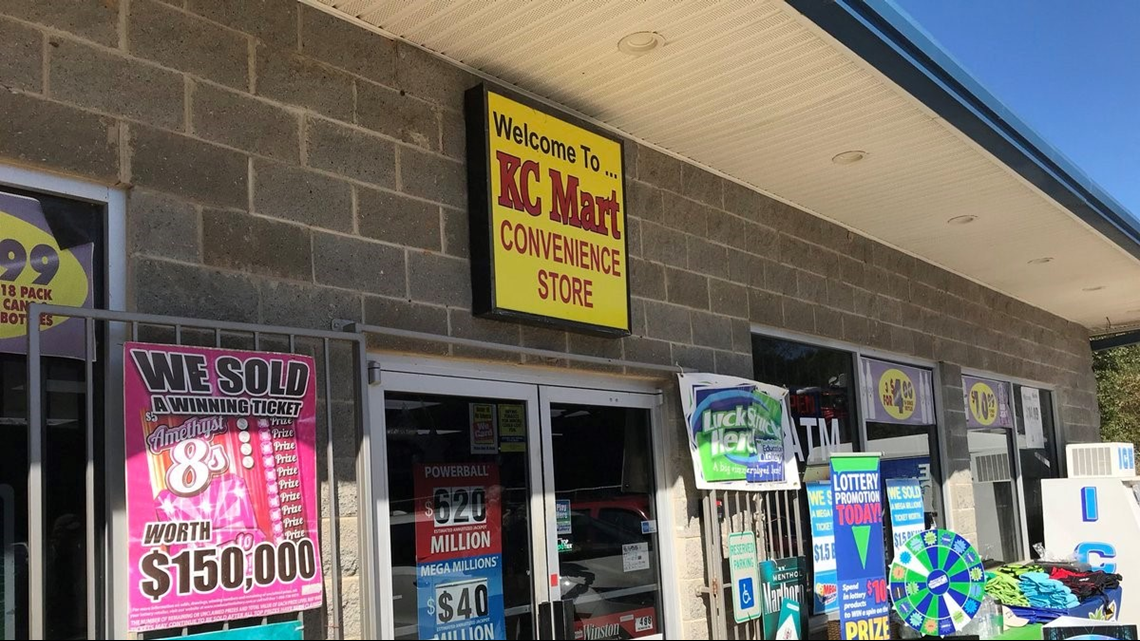 SC shop owner to share part of bonus with employees | wfaa.com