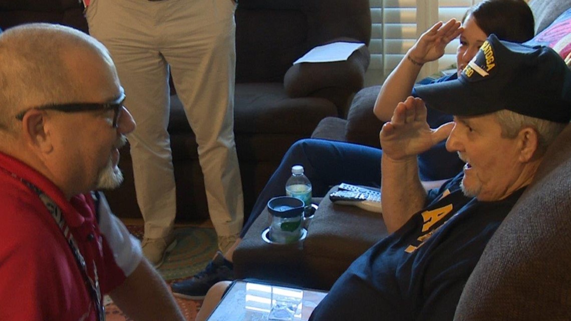 Georgia priest gives Semper Fi goodbye to veterans in hospice | wfaa.com