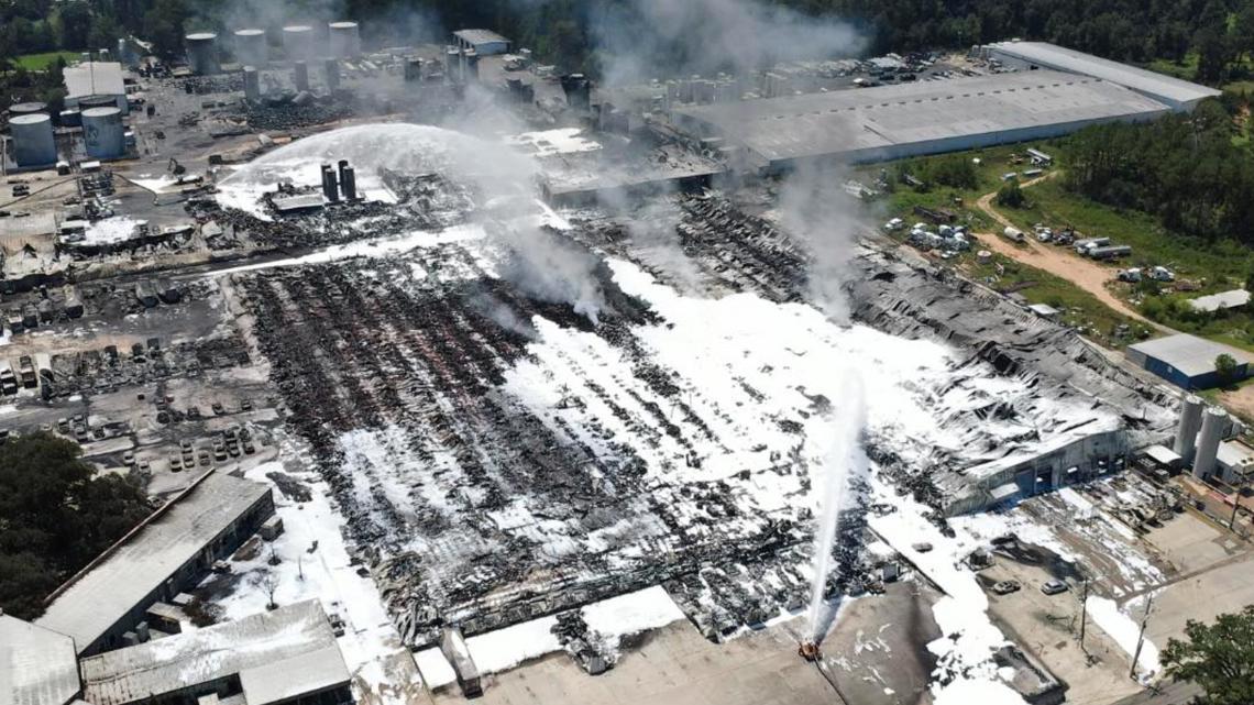 Massive fire at Smitty's Supply prompts evacuation in Tangipahoa | wfaa.com