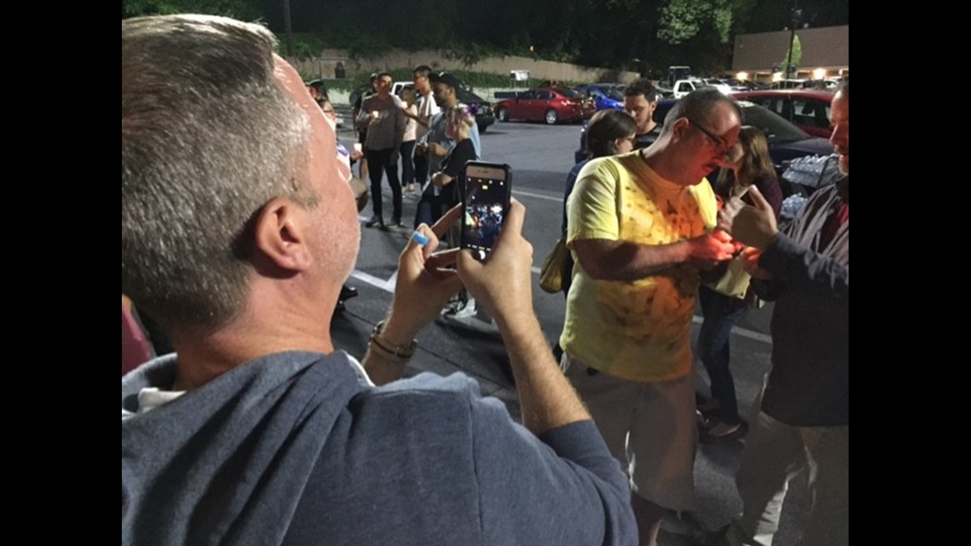 Dozens turn out, pay respects at infamous yet beloved 'Murder Kroger ...