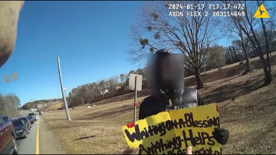 Gwinnett Police bodycam officer helping homeless man | wfaa.com